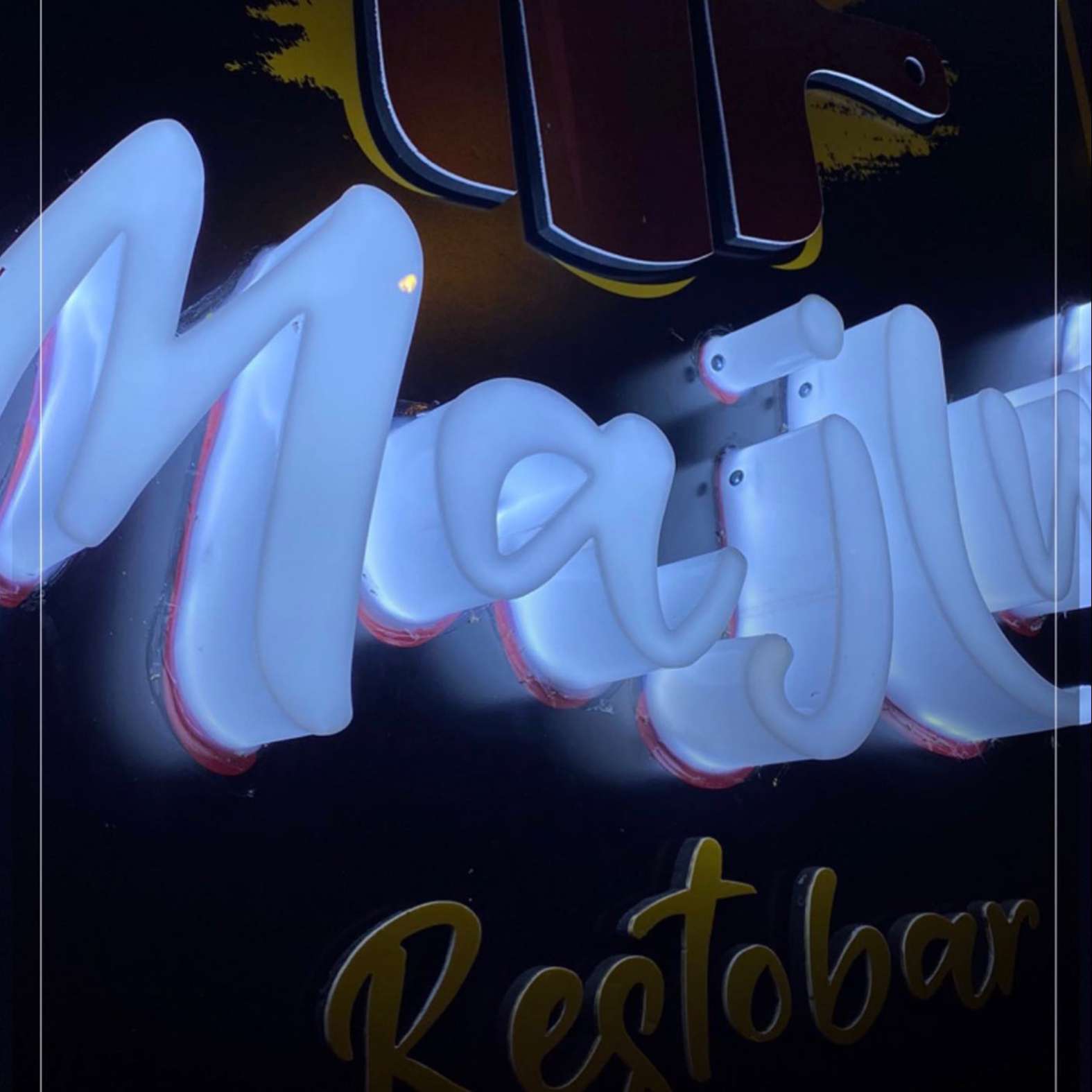 Letras en Acrílico con Luz LED Impactante y personalidades